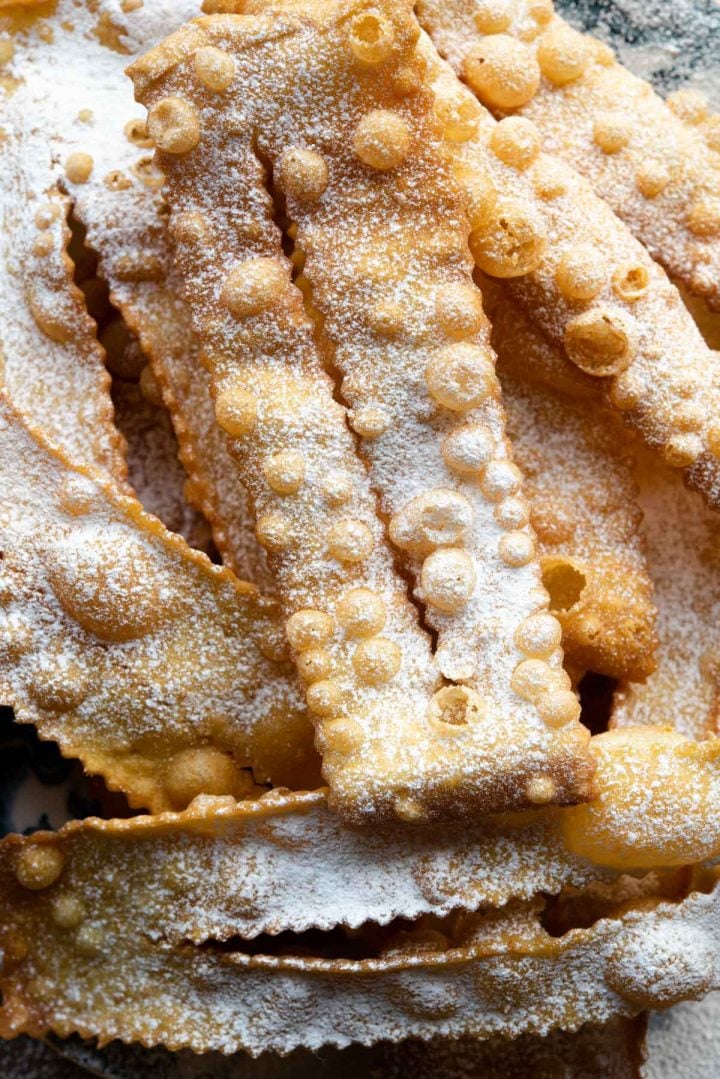 Cenci di Carnevale (Chiacchiere, Crostoli, Bugie) Italian Fried ...