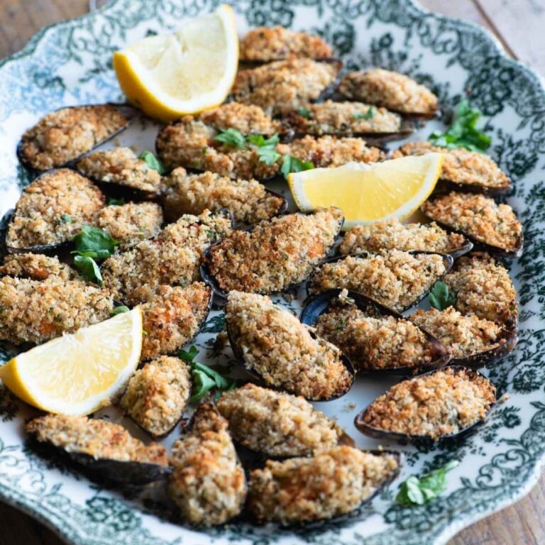 Italian Stuffed Mussels (Cozze Gratinate) - Inside The Rustic Kitchen